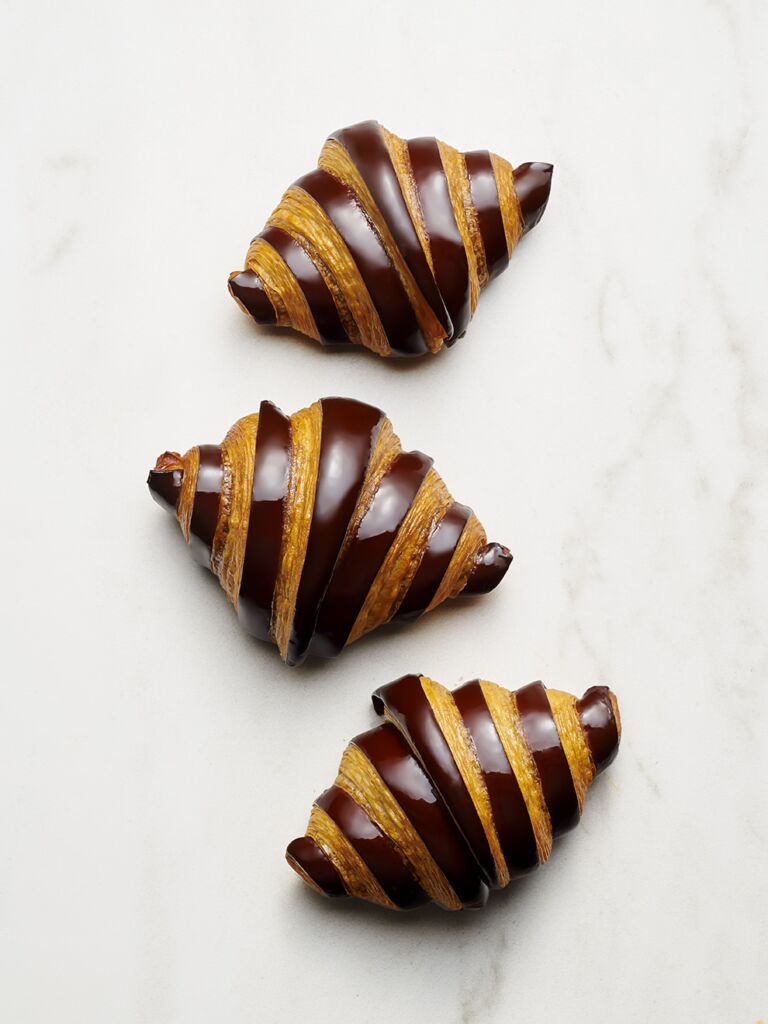 Croissant bicolore praliné | Corman International